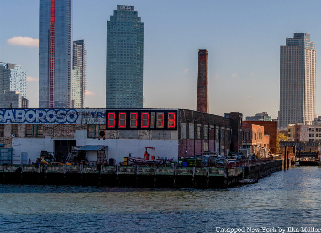 Giant Trump Countdown Clock in Queens Tracks Last Days of His ...