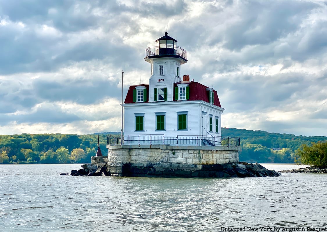 7 Adorable Hudson River Lighthouses to Discover - Untapped New York