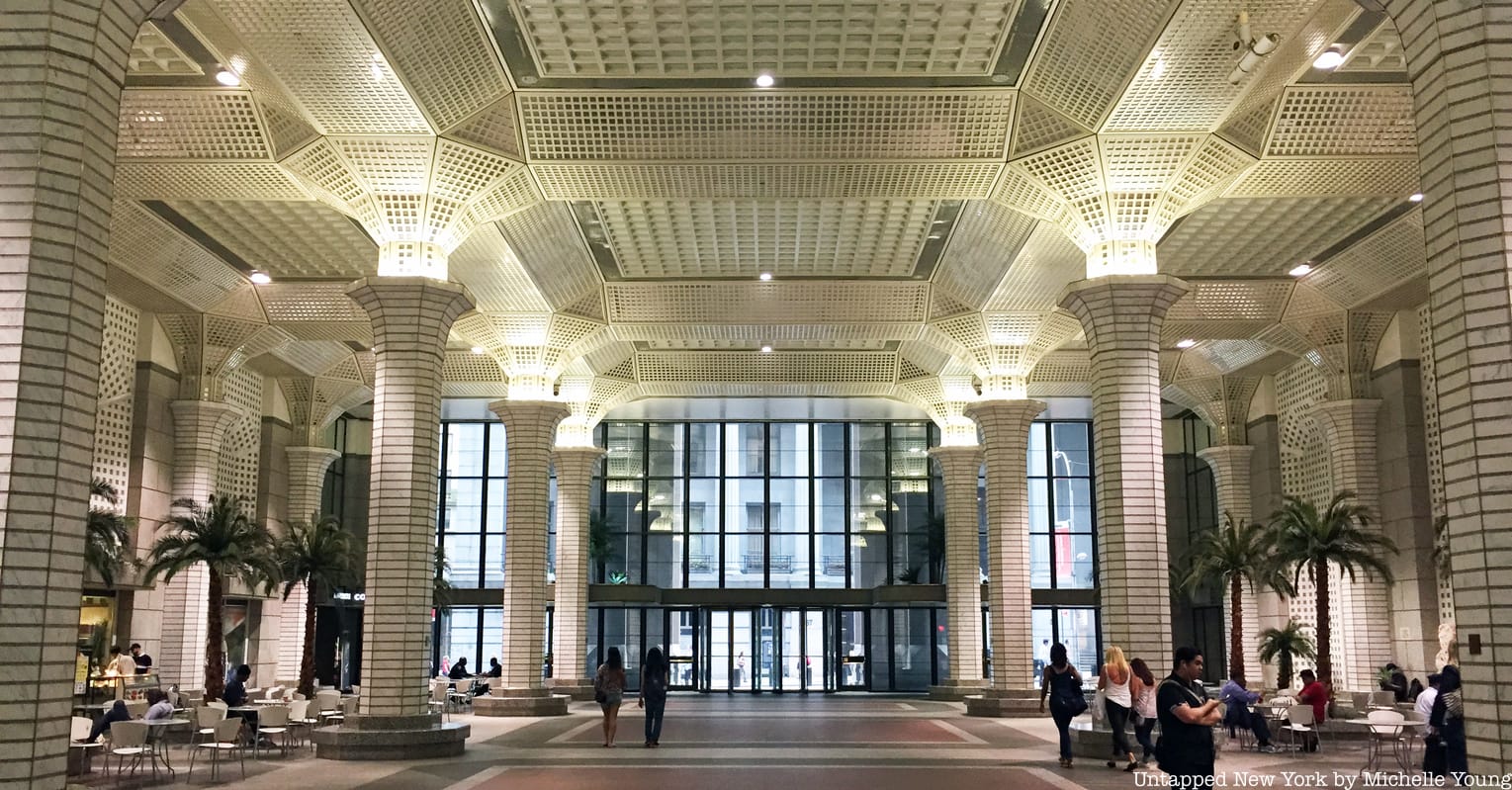 New Yorkers Mourn the Loss of 60 Wall Street Atrium with a Funeral ...