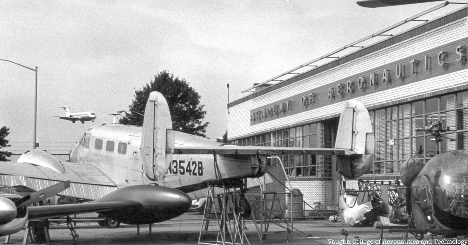 Vintage Photos: NYC's Renowned Aeronautics School Founded by WWI Flying ...