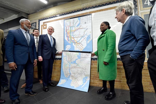 Minimalists Win the Great NYC Subway Map Debate, 50 Years Later