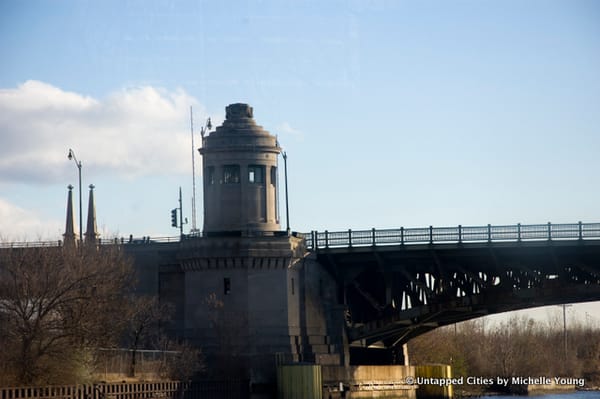 The Lofty Architecture of Chicago River's Bridge Tender Houses ...