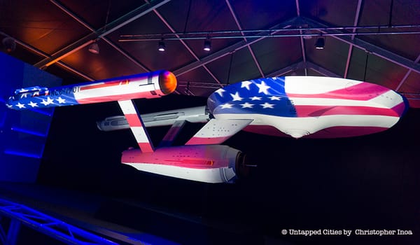 "Star Trek: The Starfleet Academy Experience" at NYC's Intrepid Museum ...