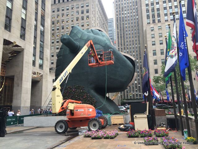 Monumental Jeff Koons "Split Rocker" Piece Coming to Rockefeller Center ...