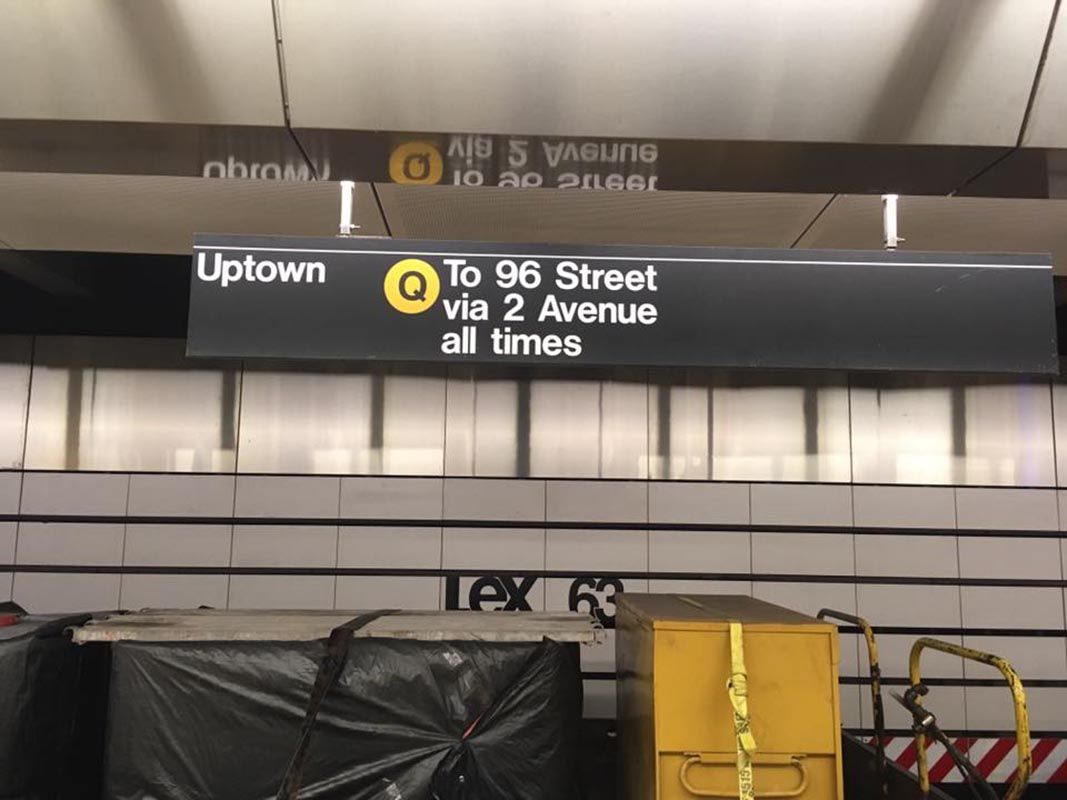 New Q Train Signs Are Up at 63rd Street on the Second Avenue Subway ...