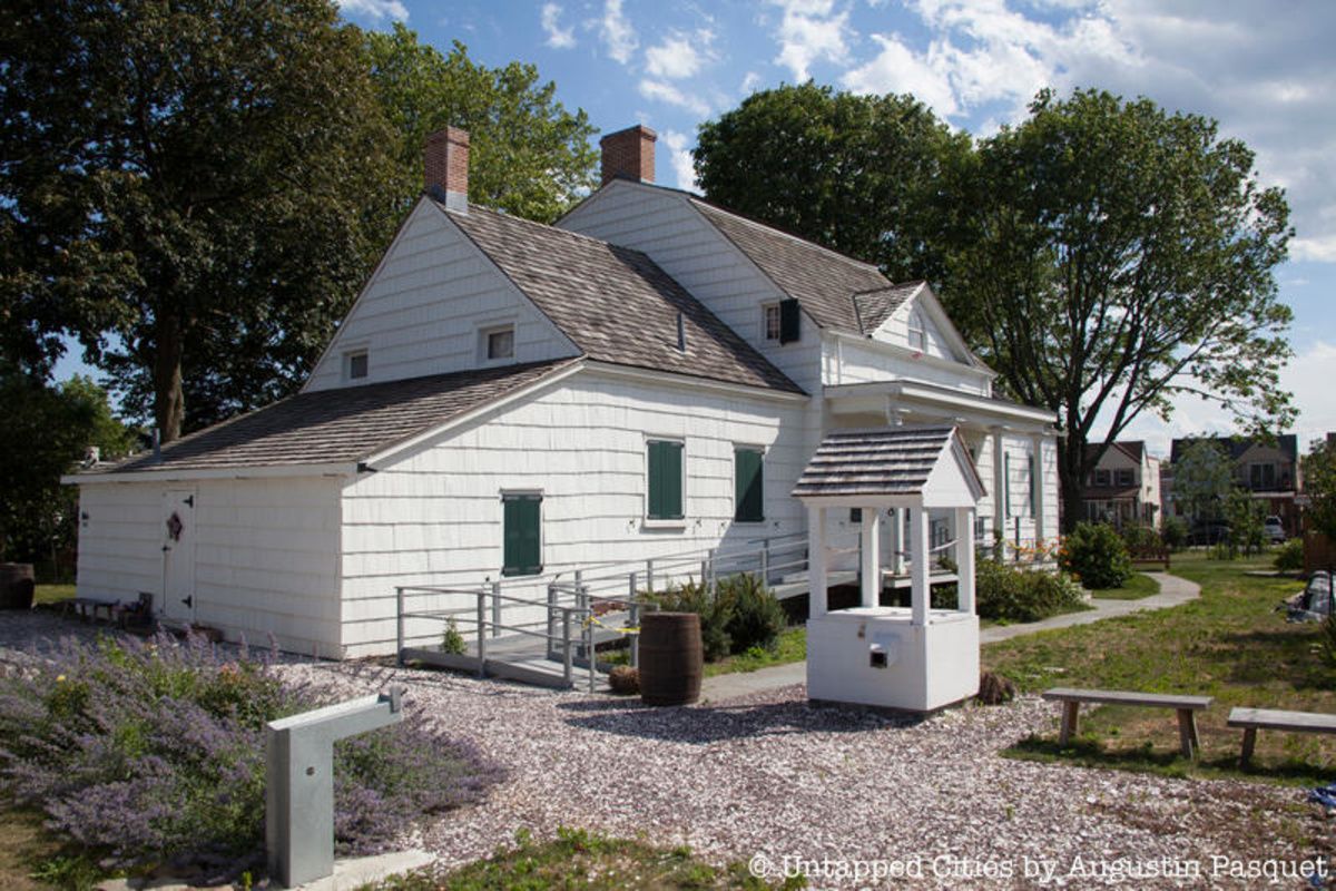 Tour the Historic Lott House, Once an Underground Railroad Stop ...
